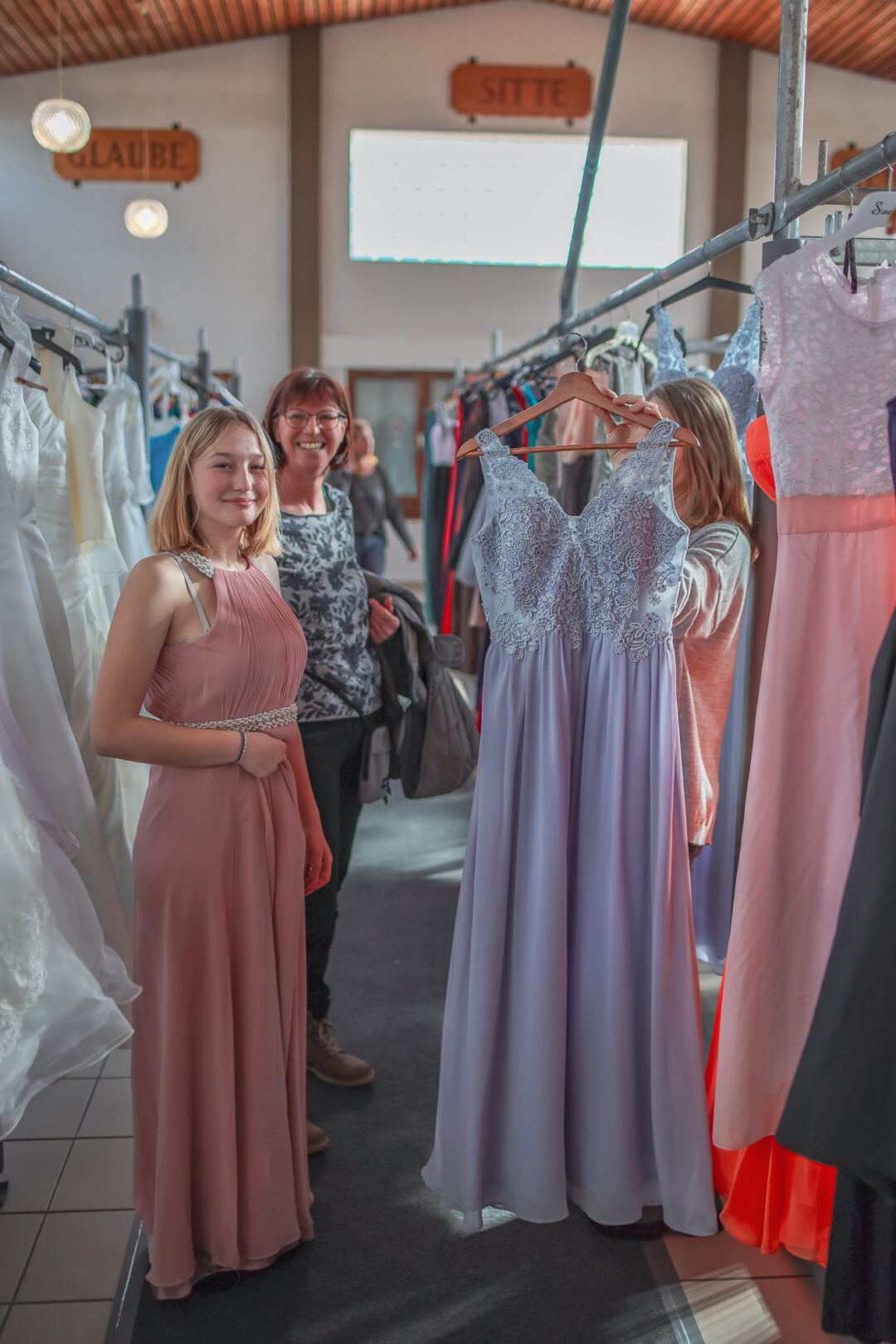 Volkringhausener Schützen locken zur Kleiderbörse – HÖNNE-ZEITUNG - Aktuelle Nachrichten aus ...